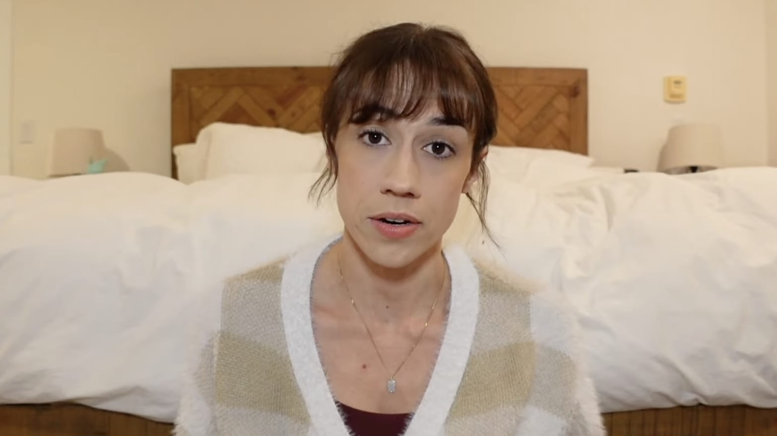 YouTube: Colleen Ballinger addresses viral apology video "23